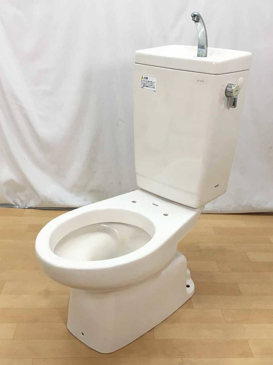 TOTO☆トイレ便器(床下排水)☆洋式便器「C14RS」と三角タンク(隅付タンク)「S670S」 隅付きタンクのセット#54R(アイボリー) - 工具、DIY用品